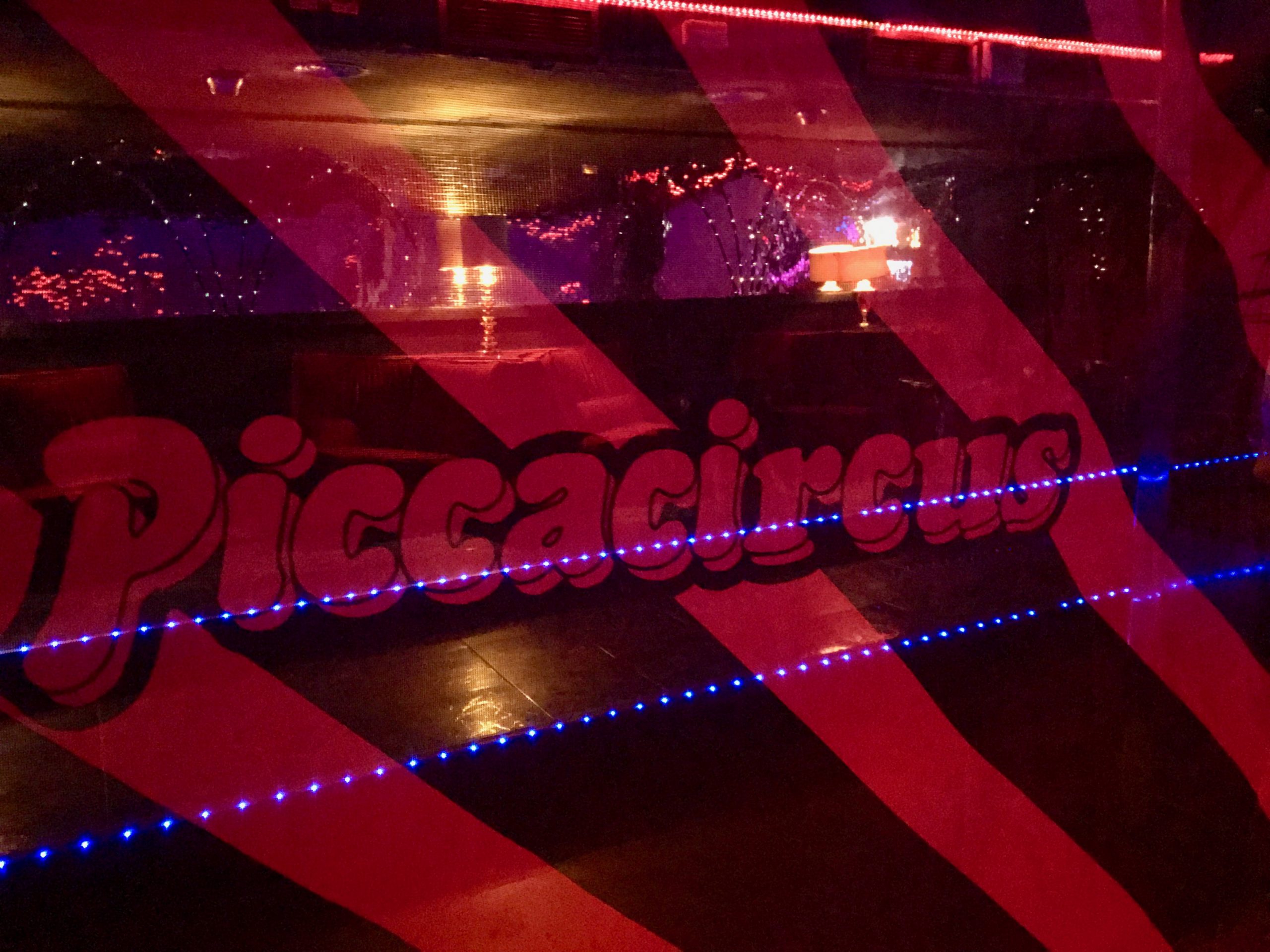 Why Quiet Clubbing Is a Fun Way to Party - For Introverts & Extroverts ...